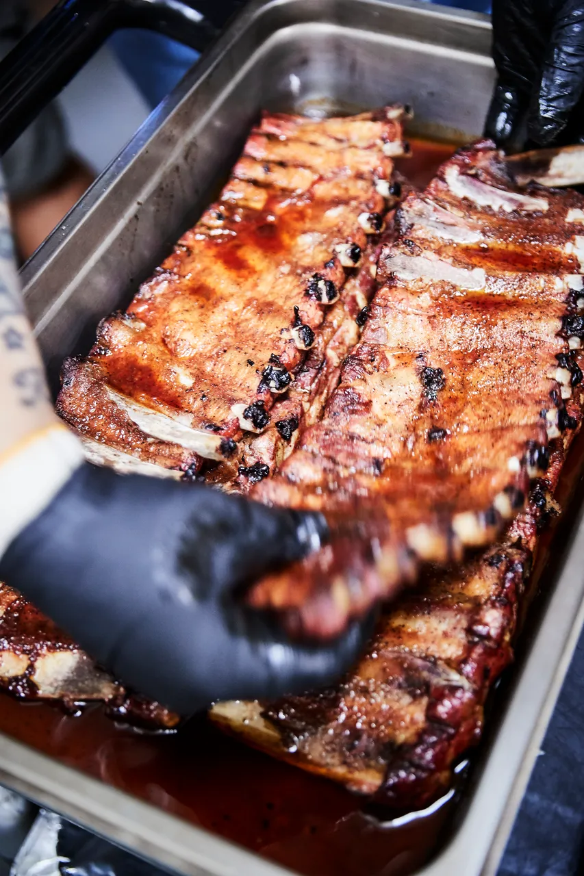 Illinois Office of Tourism Image Library - A Fine Swine BBQ and Pizza