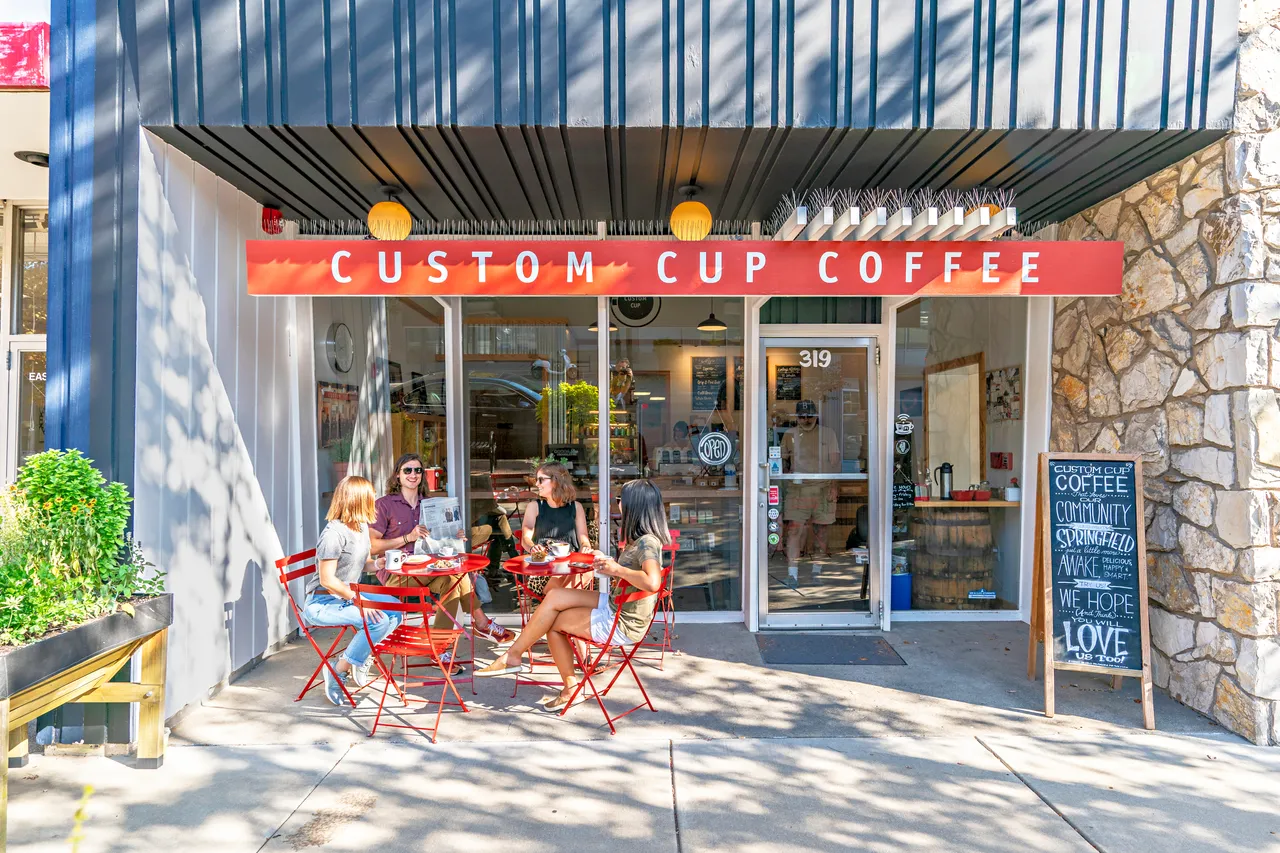 Illinois Office of Tourism Image Library - Custom Cup Coffee_IL Made ...